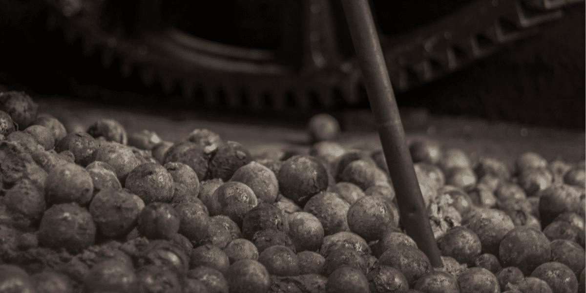 Advantages of Toll Processing - M & M Milling